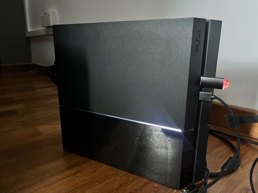 PS4 500GB with GoldHEN P4 Tooland 2 Controllers, Video Gaming, Video ...