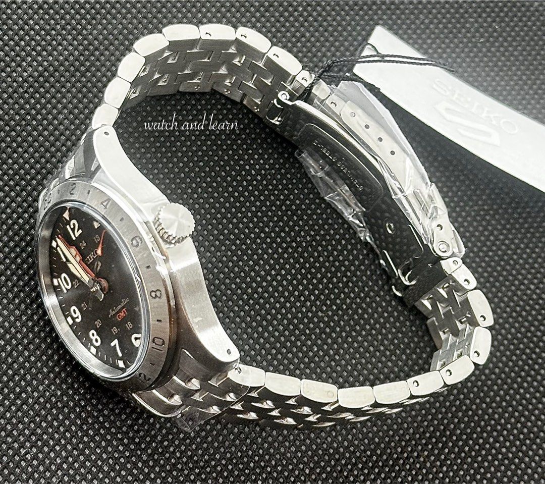 Seiko “Black Explorer” SSK023K1, Luxury, Watches on Carousell