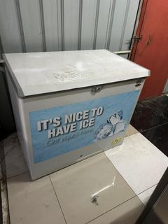 Chest freezer 320 litter, TV & Home Appliances, Kitchen Appliances ...