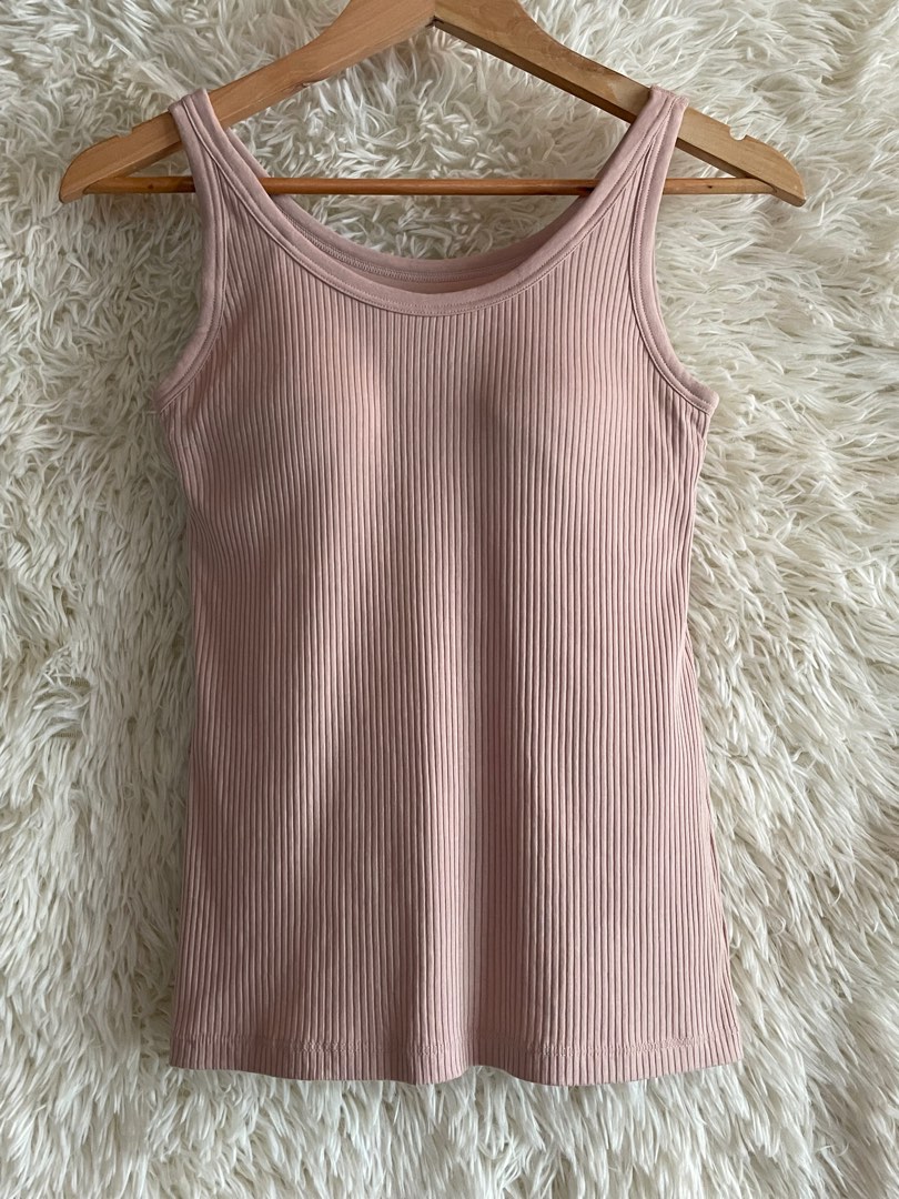 GU Brafeel Ribbed Tank Top, Women's Fashion, Tops, Sleeveless on Carousell