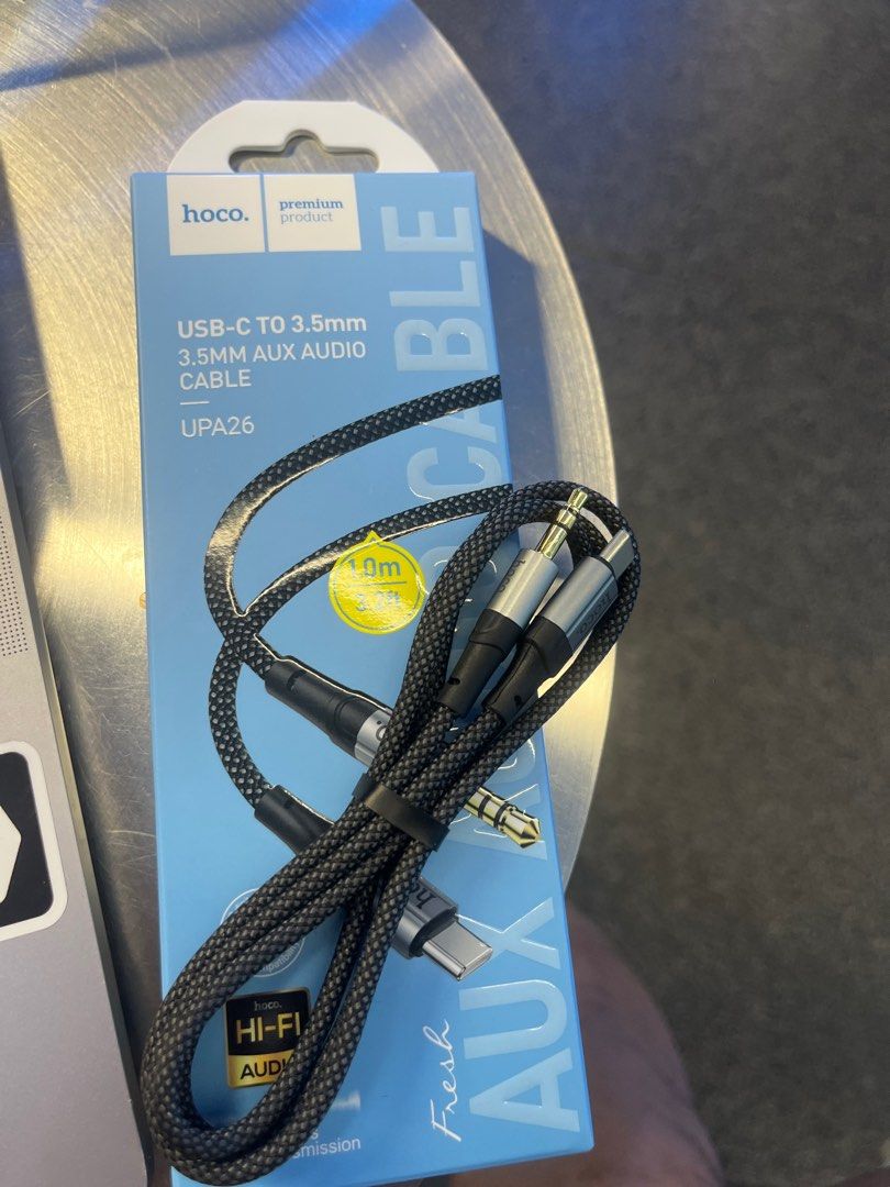 Hoco USB-C to 3.5mm AUX Audio Cable UPA26, 音響器材, 其他音響配件及設備 - Carousell