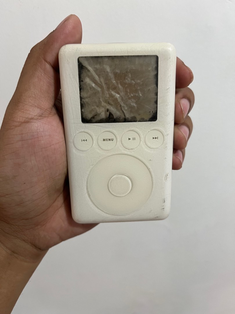 Ipod classic 3rd gen, Audio, Portable Music Players on Carousell