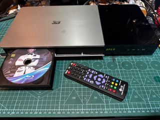LG Blu-ray 3D Smart Player, 家庭電器, 電視 & 其他娛樂, 藍光及播放器 - Carousell