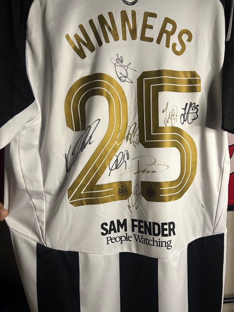 Newcastle 24/25 Carabao Cup Winners Kit Signed, Hobbies & Toys ...