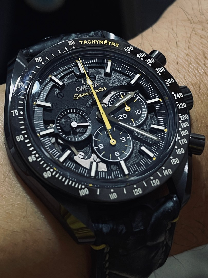 Omega Apollo 8 Dark size of the moon, 名牌, 手錶 - Carousell