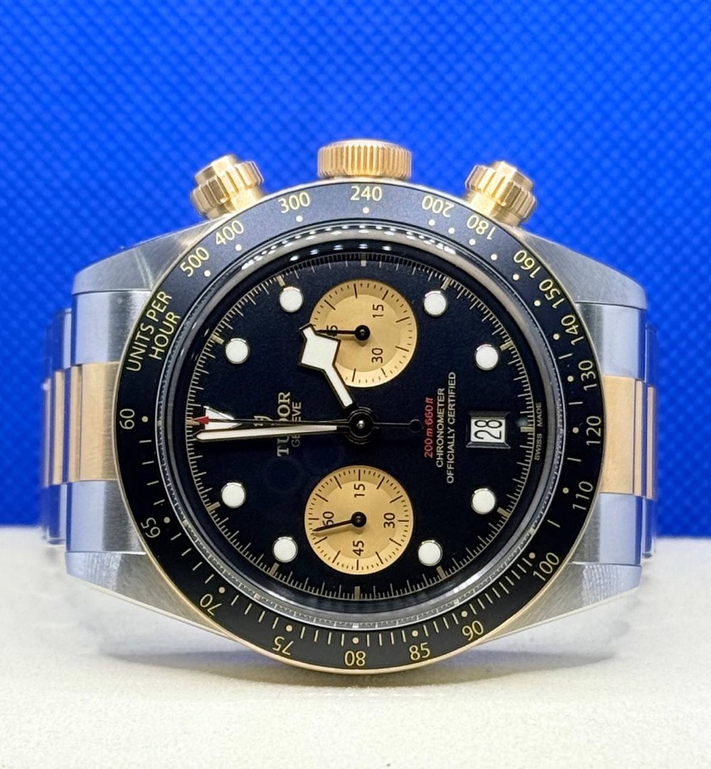 [Partial Stickers] Brand New 07/2025 Tudor Black Bay Chrono S&G Black ...