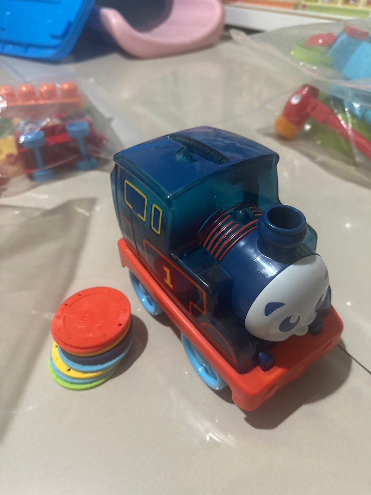 Thomas coin, Bayi & Anak, Mainan & Baby Walker di Carousell
