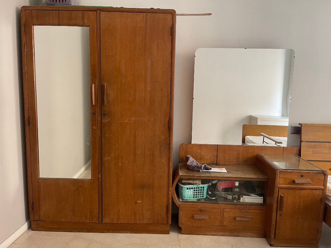 ANTIQUE WARDROBE & DRESSING TABLE (SET), Furniture & Home Living ...