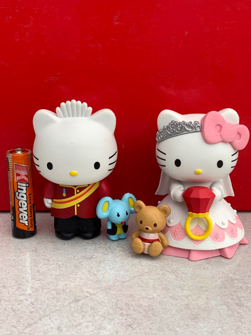 Hello Kitty Sanrio 40th Anniversary Royal Wedding, Hobbies & Toys, Toys ...