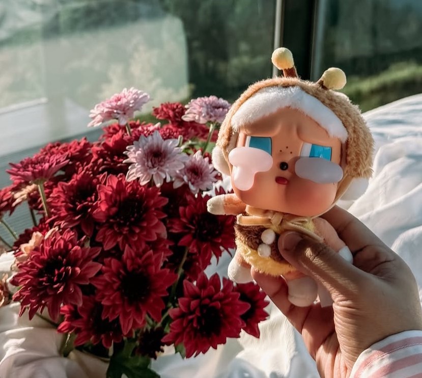 SALE/SWAP Popmart Crybaby crying again bee, Hobbies & Toys, Toys ...
