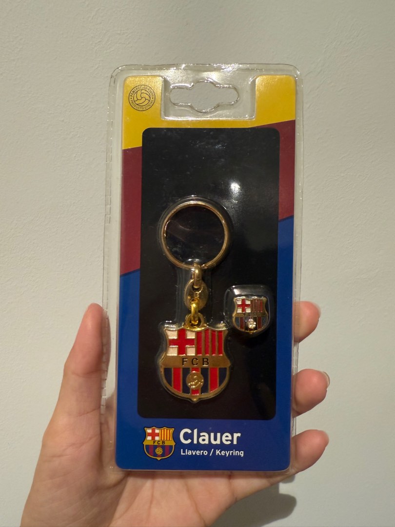 FC Barcelona Keyring Set with Pin, Hobbies & Toys, Memorabilia ...