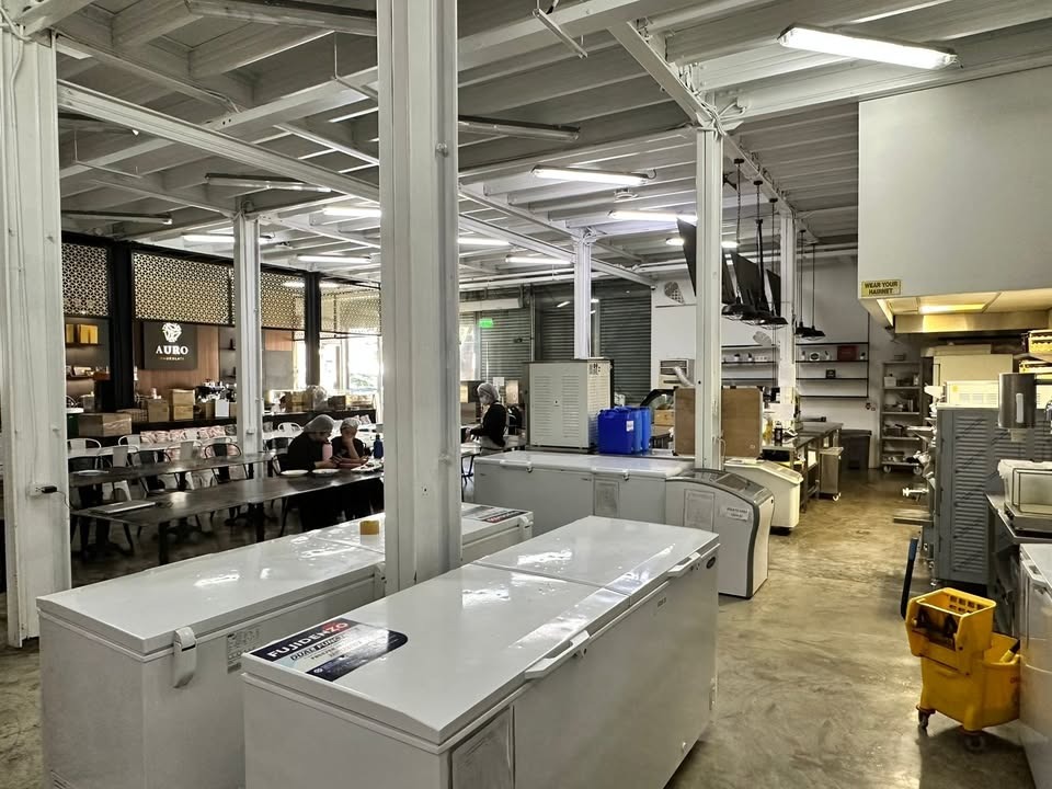 makati for rent commissary warehouae resto Commercial Building for ...