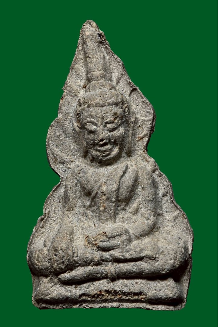 Somdej Hukata Same batch as Prai Khun Paen Sao Ha by LP Chamnan. Back has full hand yant with ...