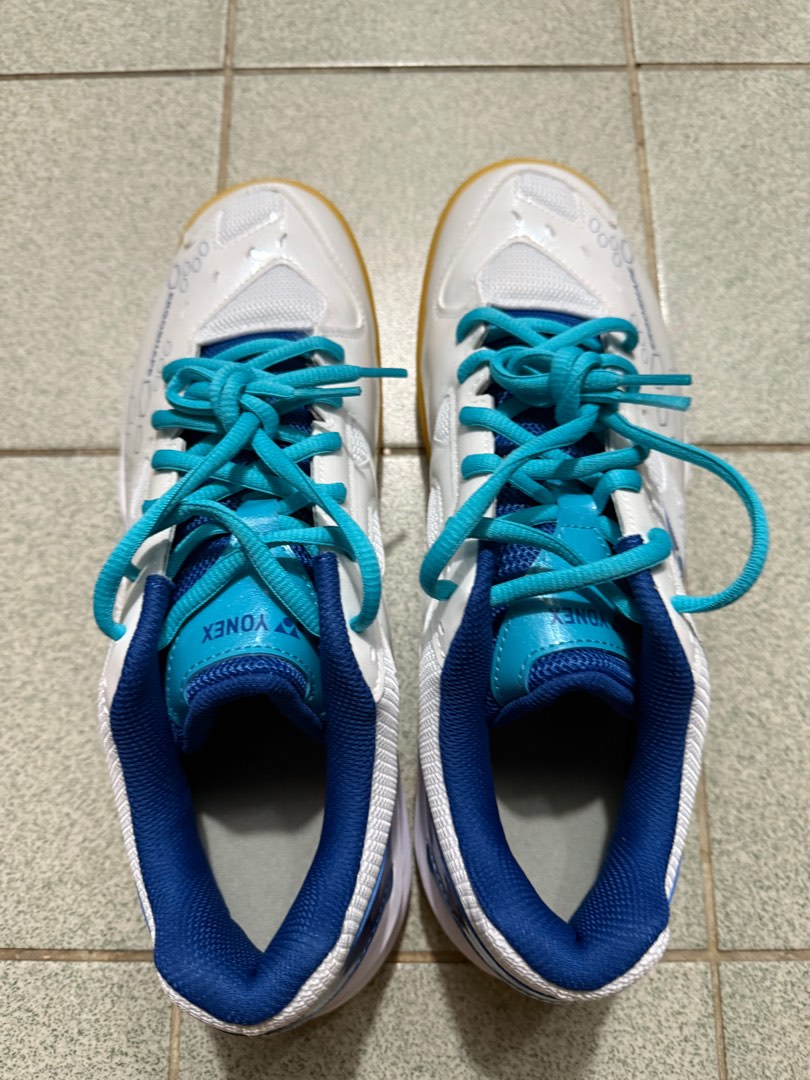 Yonex Power Cushion 101 羽毛球鞋, 男裝, 鞋, 波鞋 - Carousell