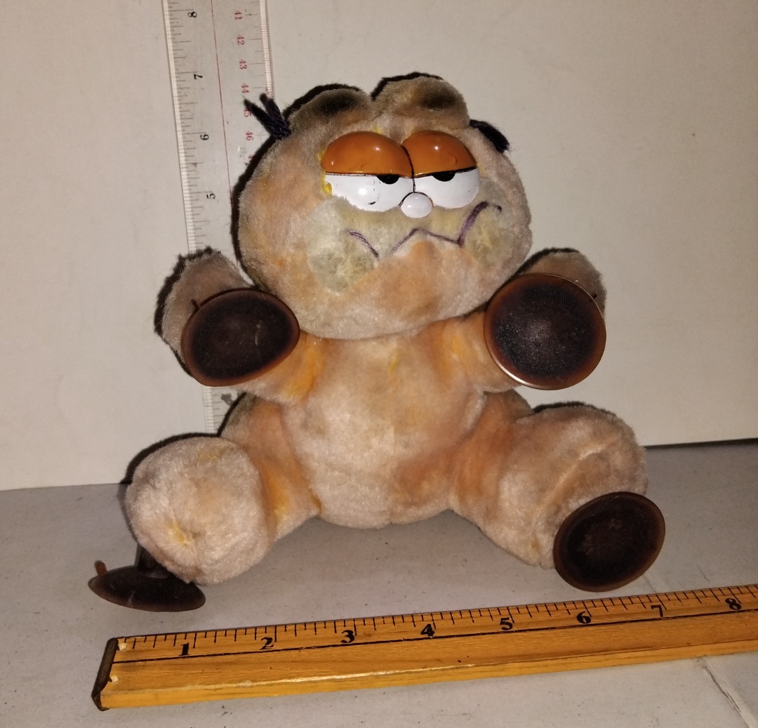 1978, 1981 Dakin Paws Garfield 'I'm Climbing The Walls For You' Plush ...