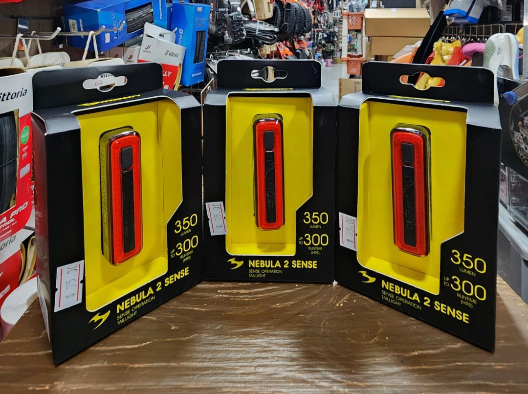 Moon Nebula 2 Sense 350 Lumens USB C Light (Brake Light), Sports ...