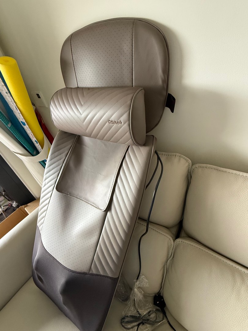 OSIM uJolly full back Massager, Health & Nutrition, Massage Devices on ...