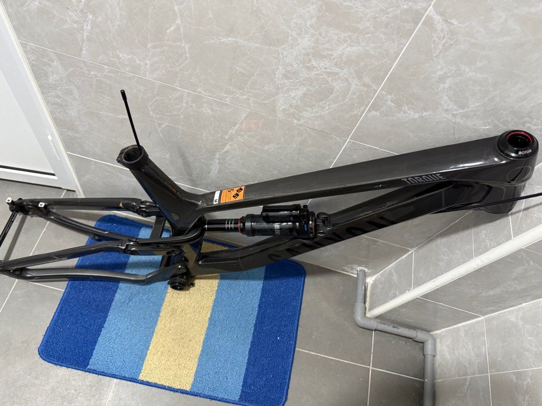 Canyon Torque CF7 27.5 Frame (M) 2021, Sports Equipment, Bicycles ...