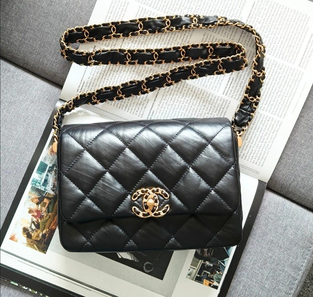 Chanel C19 23k Small Black Crumpled Calf Gold Hardware Crossbody Bag ...