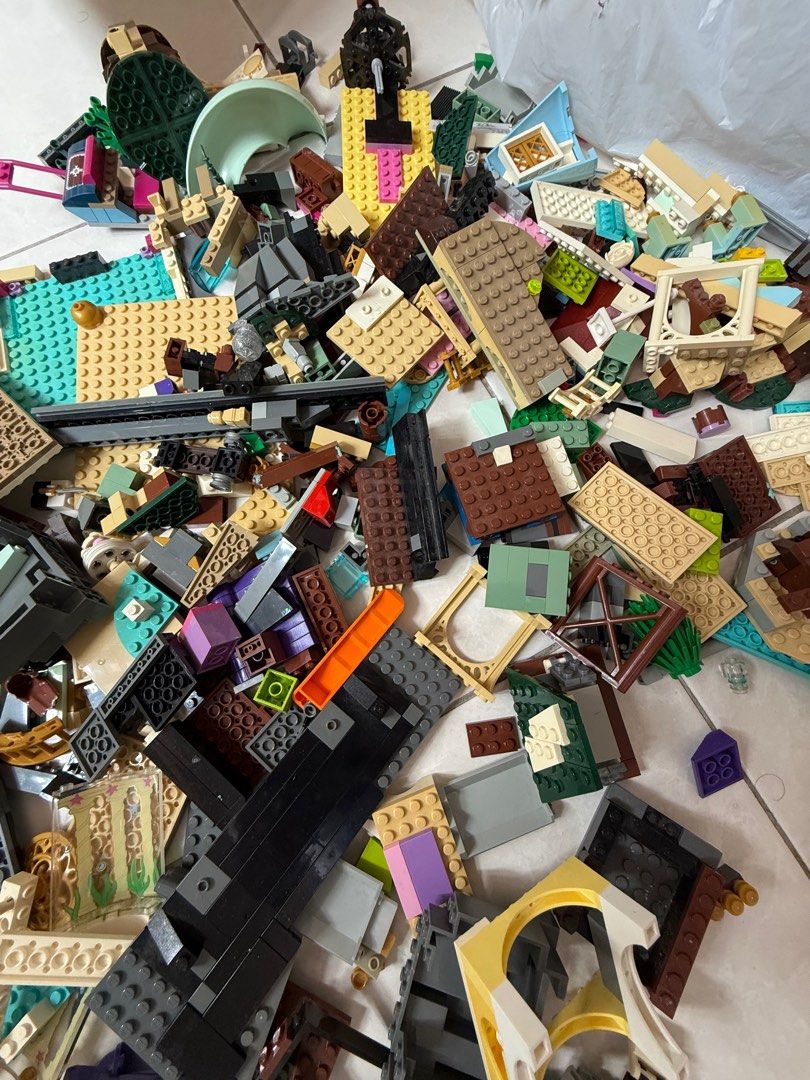 Lego Assorted Bricks - 5kg, Hobbies & Toys, Toys & Games on Carousell