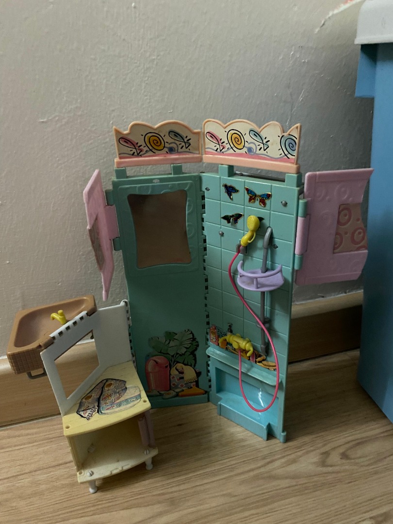 Mattel Barbie Shower & Cupboard Set, Hobbies & Toys, Toys & Games on ...