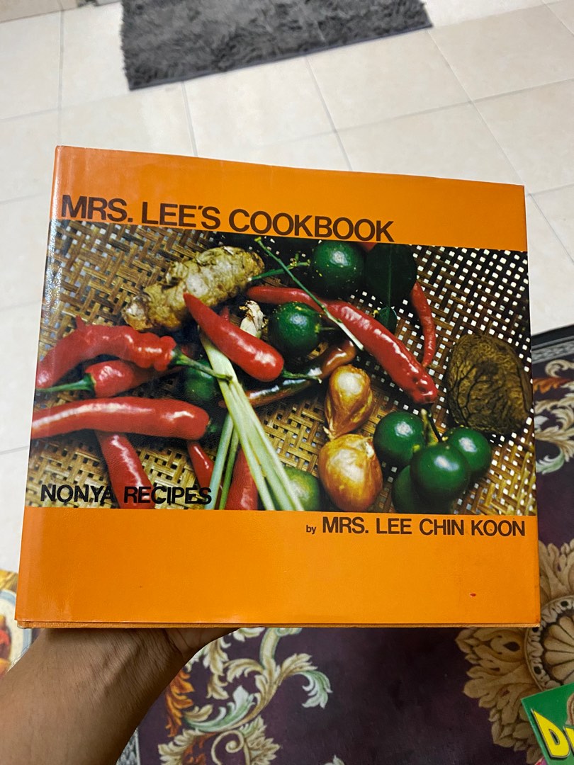 Vintage 1975 Mrs Lee cookbook Nyonya recipes, Hobbies & Toys, Books ...