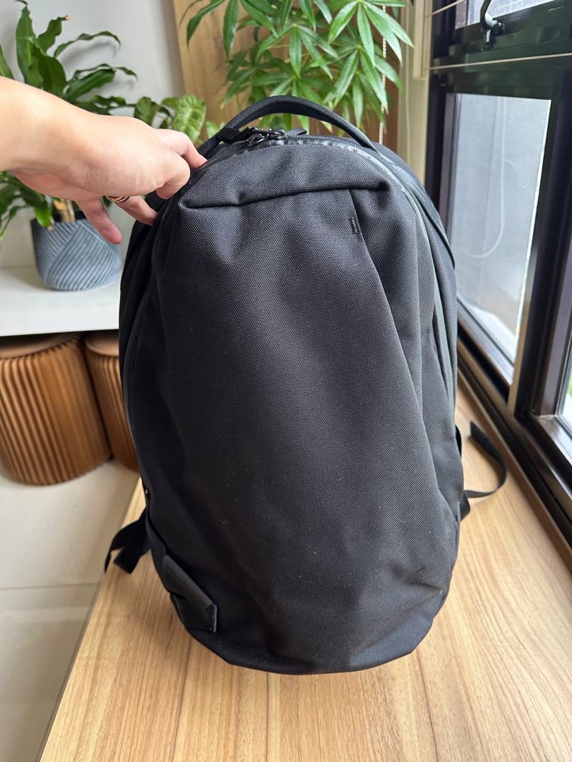 Able Carry Daily Plus 21L (U.P. $250), Men's Fashion, Bags, Backpacks ...