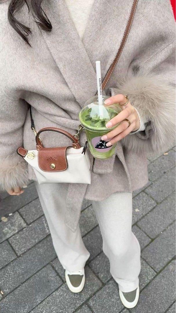 Longchamp Le Pliage Classic Mini Pouch with Sling in Paper — 🎌, Women's ...