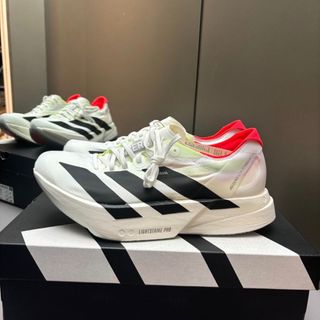 Adidas Adizero Adios Pro 4 JR6373, 男裝, 鞋, 便服鞋 - Carousell
