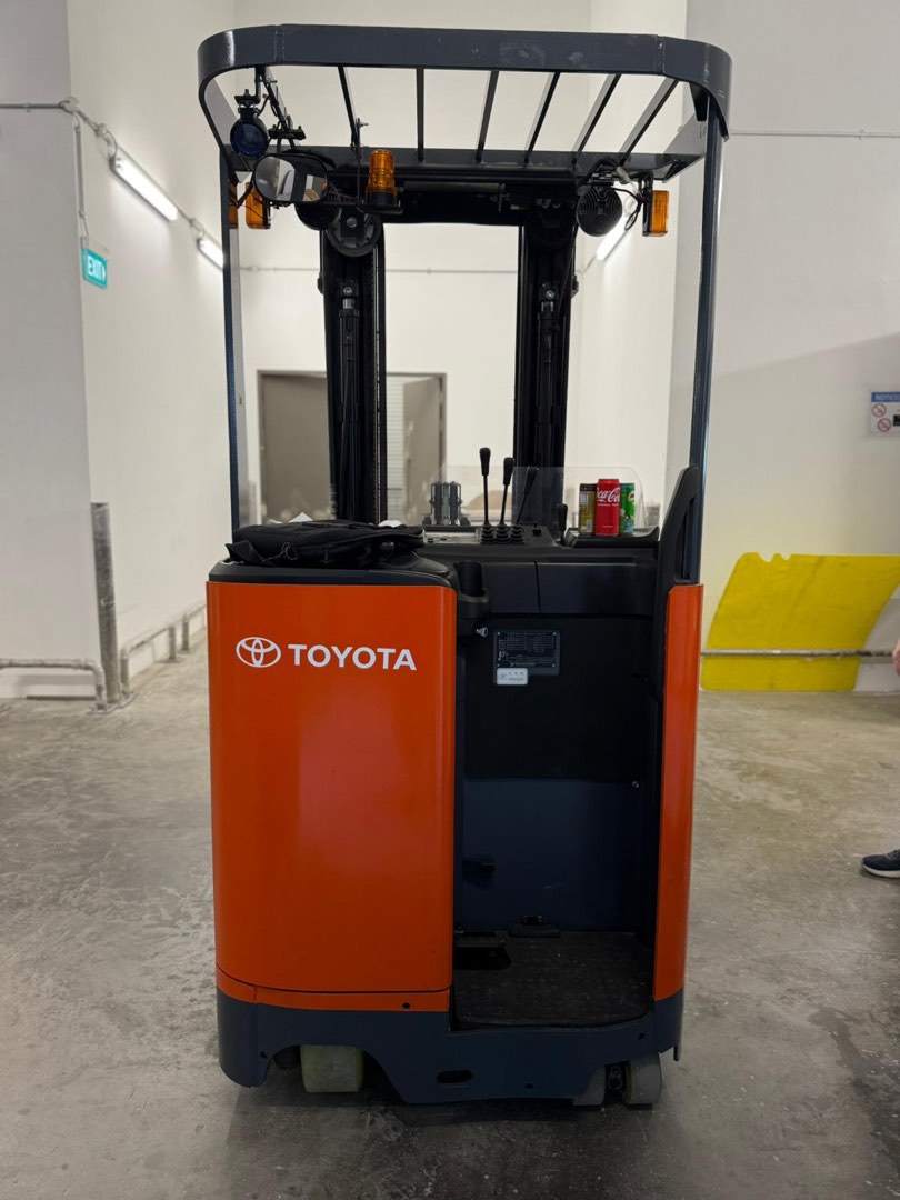 Toyota Reach Truck _ Comes with Warranty & New Battery (Specs from 1 to ...