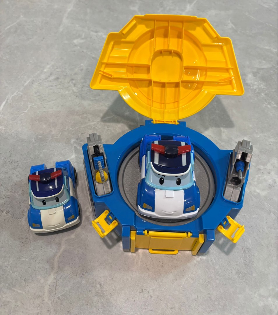Robo Car Police Transformer Pre-Loved, Hobbies & Toys, Toys & Games on ...