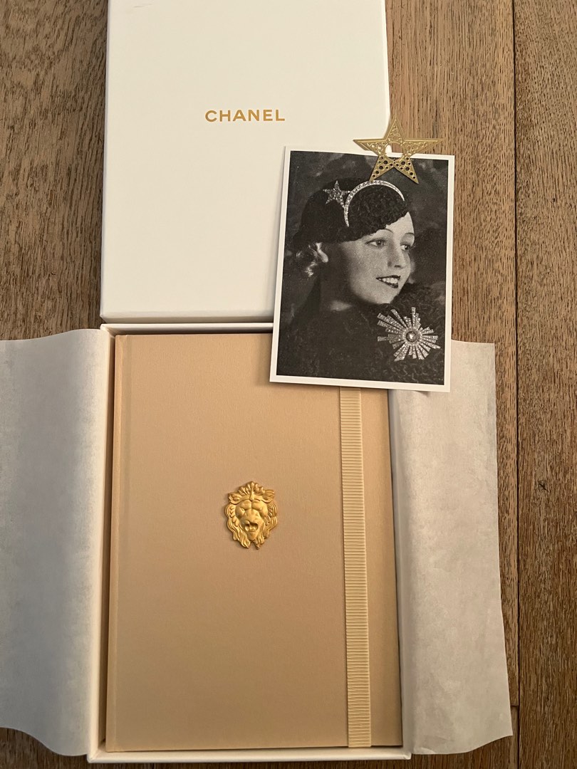 Chanel VIP Gift journal with bookmark and coco Chanel photo, 名牌, 飾物及配件 ...