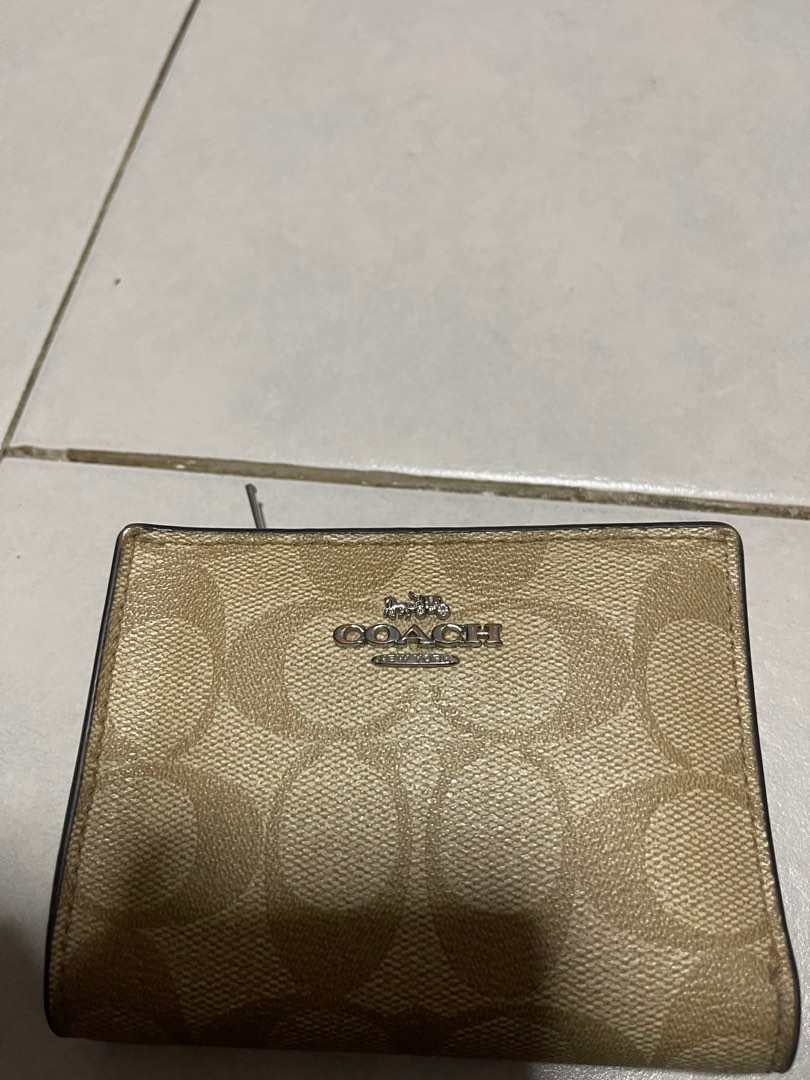 Coach Signature Small Wallet, Luxury, Bags & Wallets on Carousell