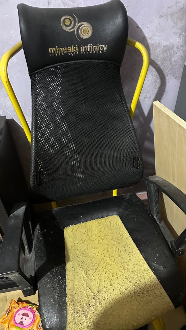 Mineski gaming chair, Furniture & Home Living, Office Furniture ...