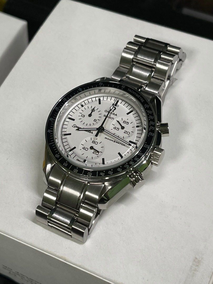 Omega x Swatch Moonswatch MOD, 名牌, 手錶 - Carousell