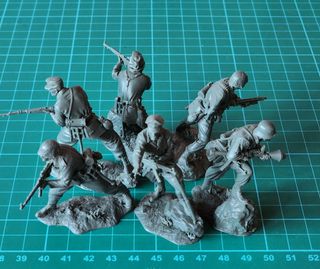 PLASTIC PLATOON JAPANESE INFANTRY WW2 6 Figures Set 1:32 MADE IN RUSSIA ...