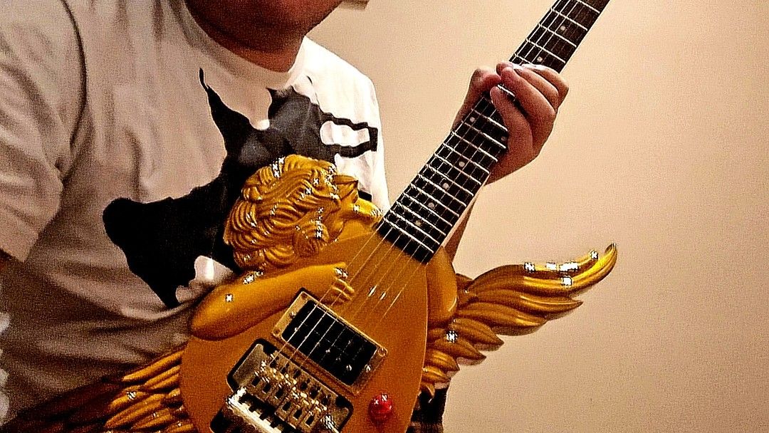 ESP Angelic electric Guitar - Gold, Hobbies & Toys, Musical Instruments ...