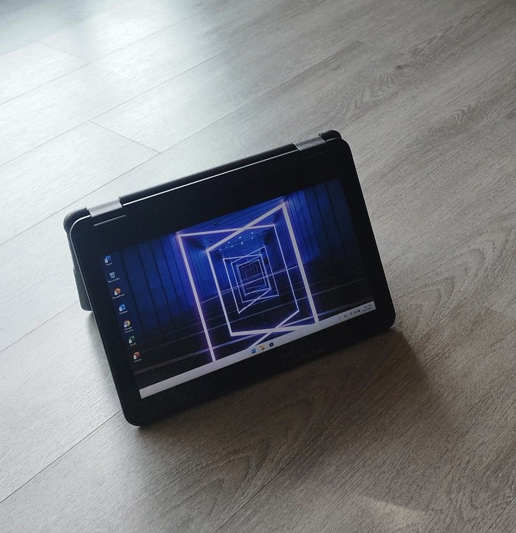 Lenovo Slim Laptop, Flip &Touch Screen, Quad Core CPU, HDMI, Compact ...