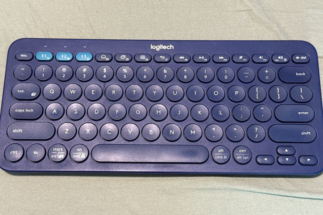 Logitech K380 Bluetooth Keyboard - Navy Blue, Computers & Tech, Parts ...