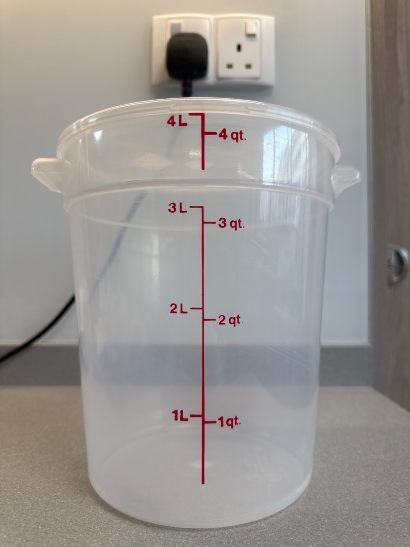 Cambro 4L Food Storage Container, Furniture & Home Living, Kitchenware ...