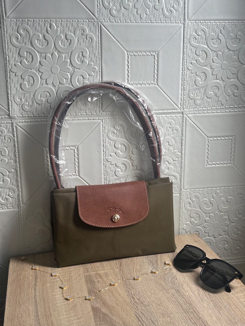 longchamp olive green longhandle large, Luxury, Bags & Wallets on Carousell