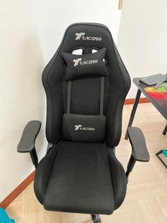 TTRacing Duo V4 GAMING CHAIR, Furniture & Home Living, Furniture ...