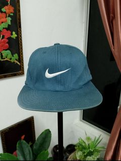 Nike Vintage Cap, Men's Fashion, Watches & Accessories, Cap & Hats on ...