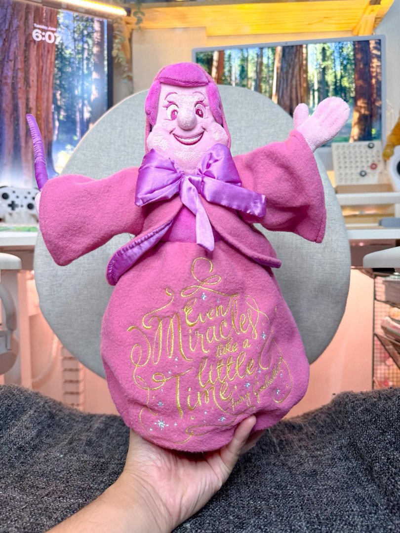 [DISNEY WISDOM COLLECTION] Cinderella Fairy God Mother, Hobbies & Toys ...