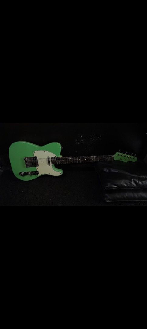 Gitar elektrik fender telecaster (siap pakai), Musik & Media, Alat di ...