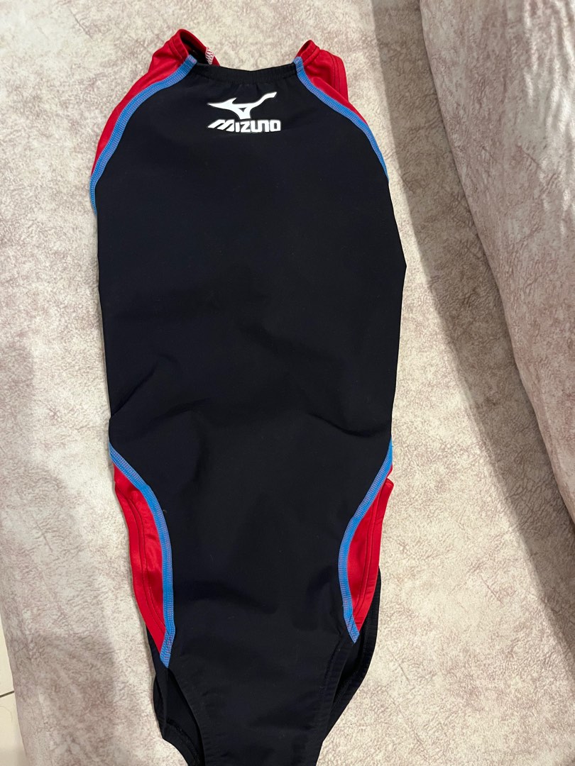 Mizuno Fina girl Swimsuit, Sports Equipment, Sports & Games, Water ...