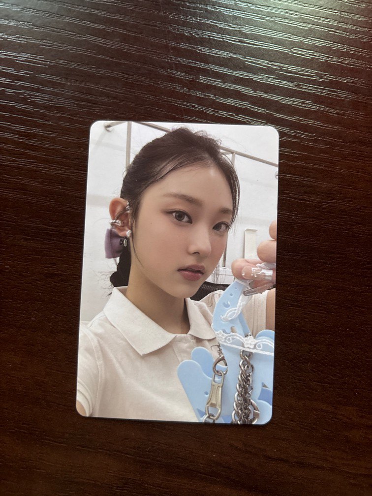 Newjeans Haerin get up (powerpuff girls ver.) photocard, Hobbies & Toys ...