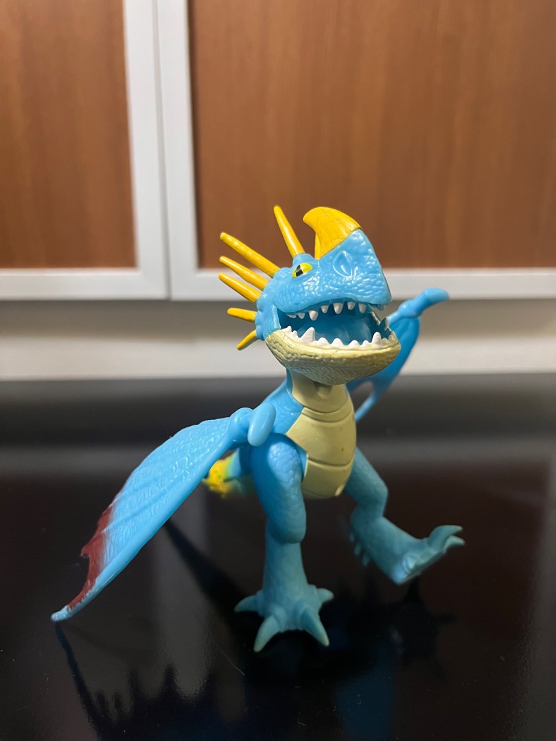 Stormfly Deluxe Dragon action figure from How to train you Dragon ...