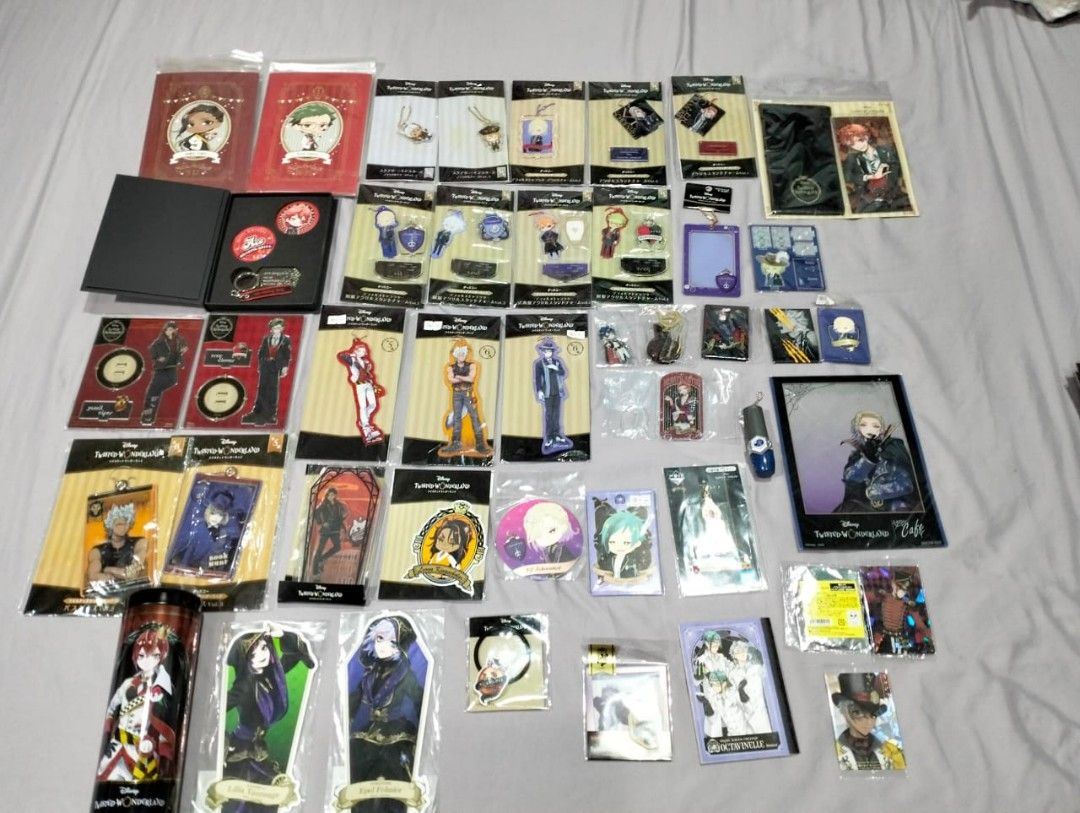 Twisted Wonderland Merchandise FROM RM 5-RM 75, Hobbies & Toys, Collectibles & Memorabilia, J ...