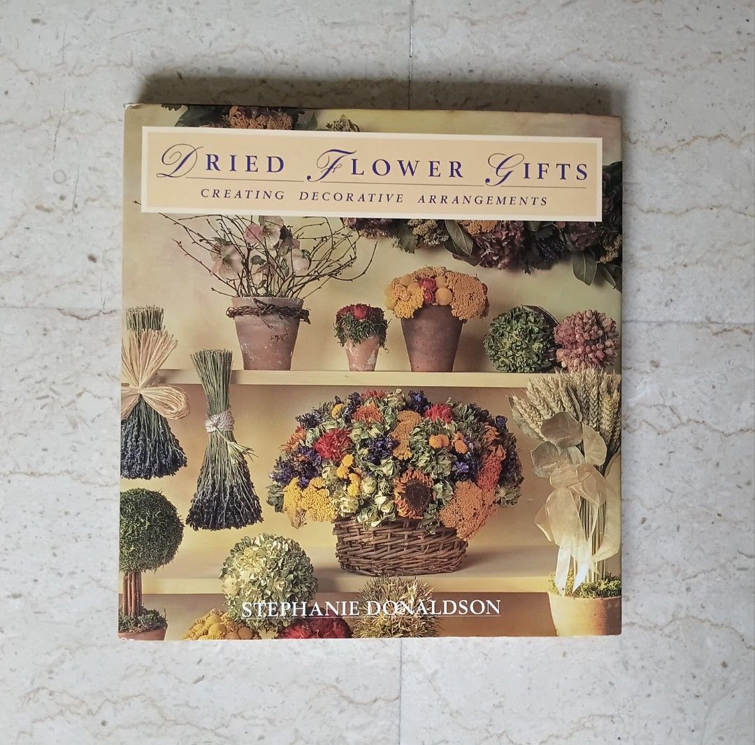 Book bundle - flower arrangement, nutrition, magic eye, Thesaurus ...